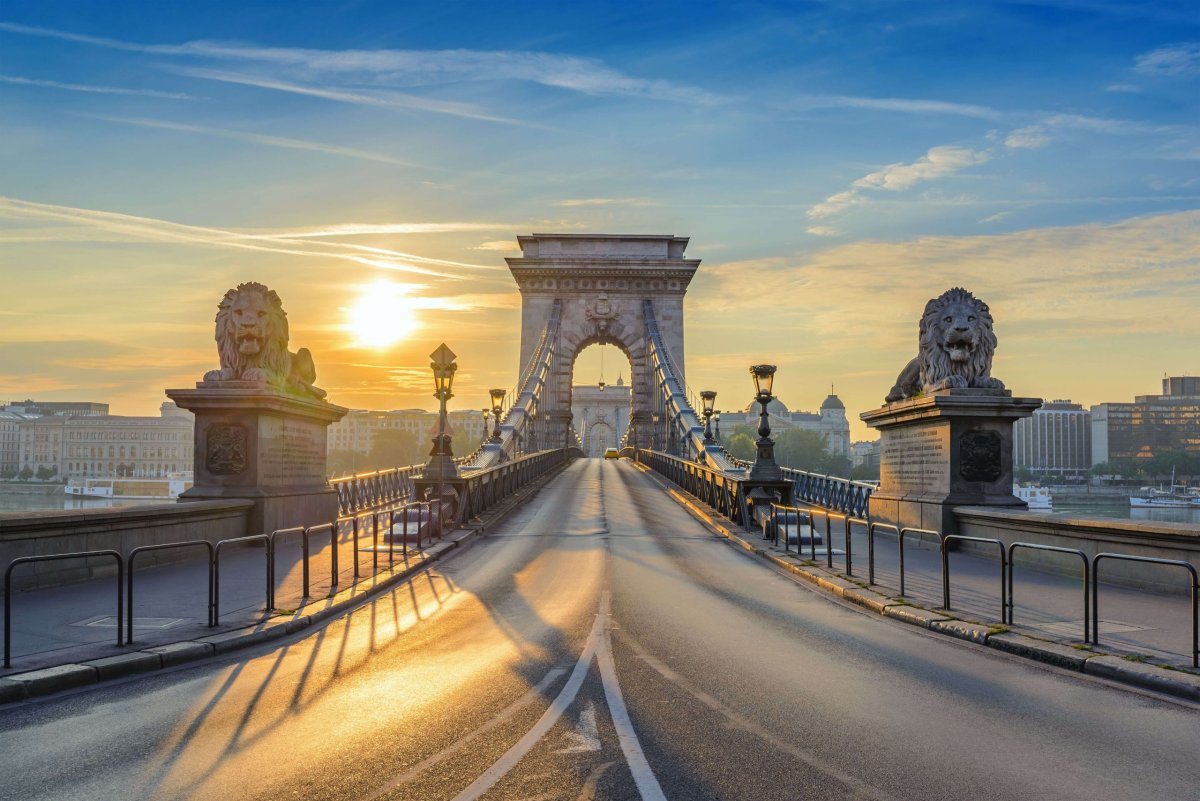 Széchenyi lánchíd Bridge, Budapest - all you need to know