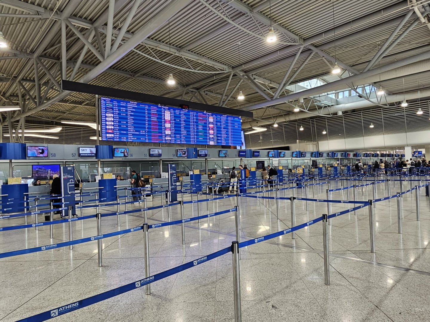 Connections and terminals at Athens Airport (ATH)