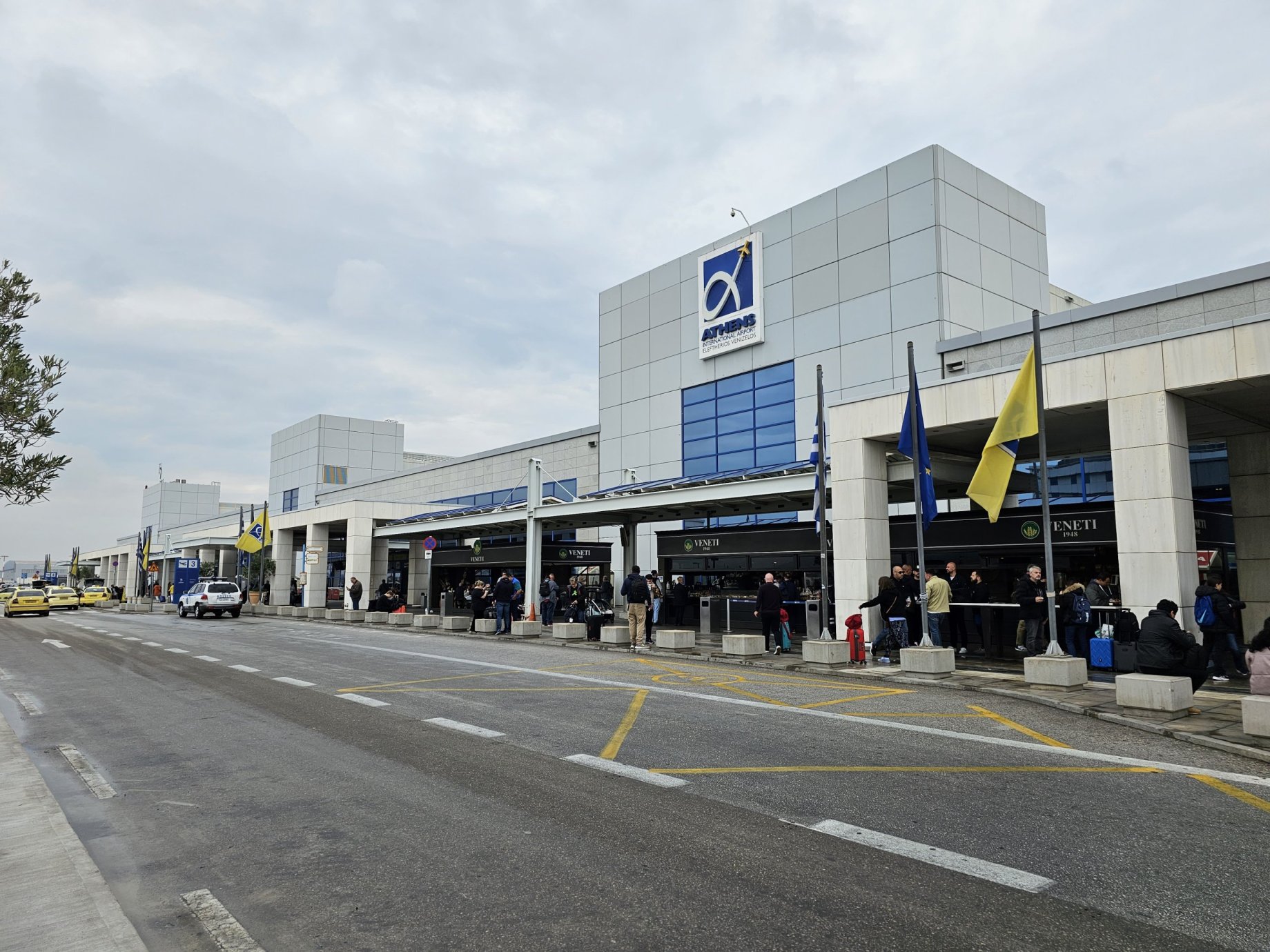 Connections and terminals at Athens Airport (ATH)