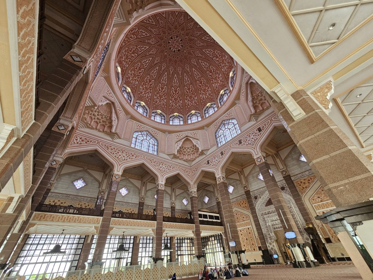 Masjid Putra, Putrajaya - all you need to know