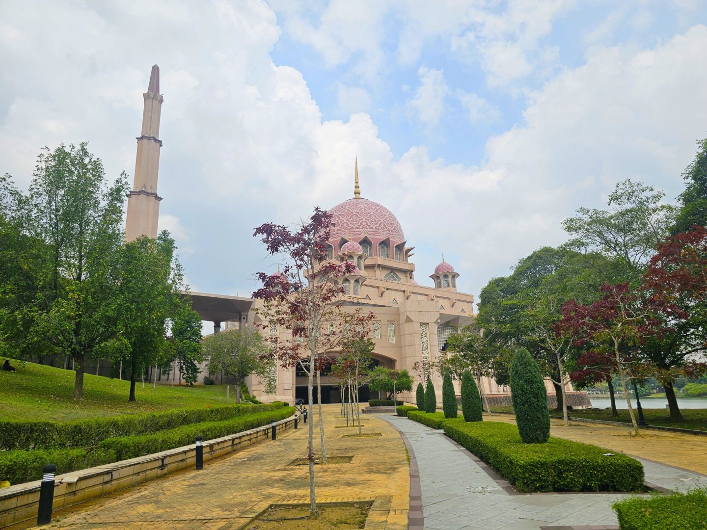 Masjid Putra, Putrajaya - all you need to know