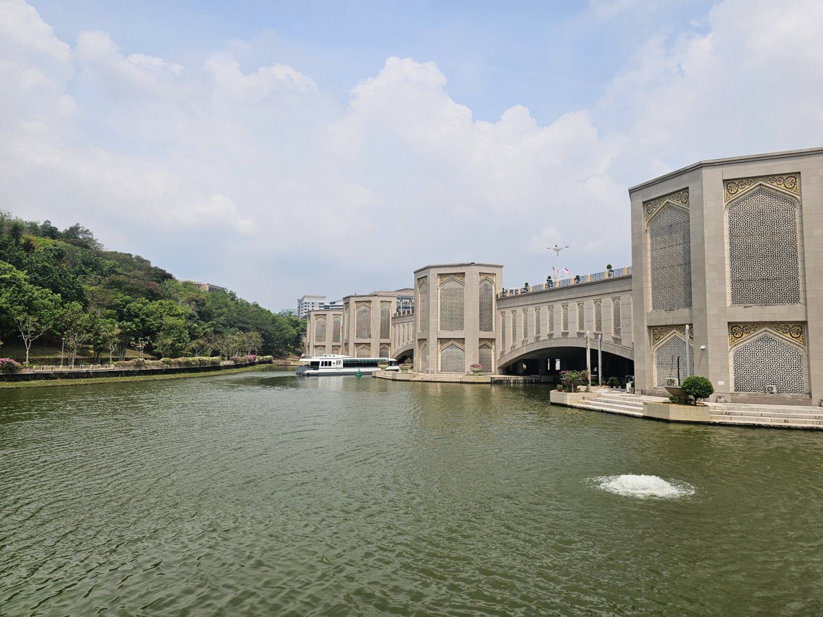 Putra Bridge, Putrajaya - all you need to know