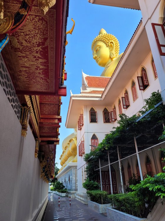 Wat Paknam, Bangkok - all you need to know