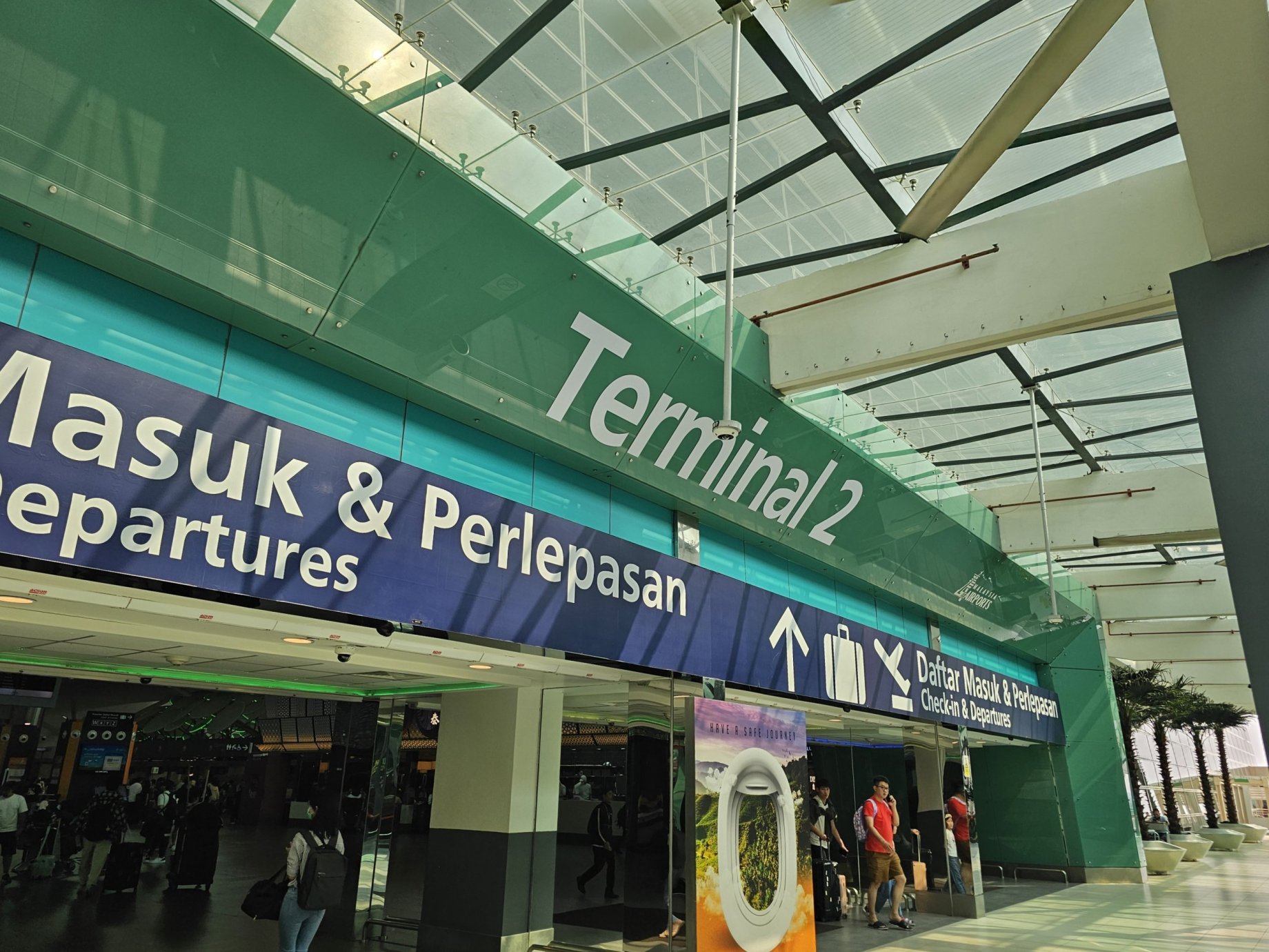 Connections and terminals at Kuala Lumpur Airport (KUL)