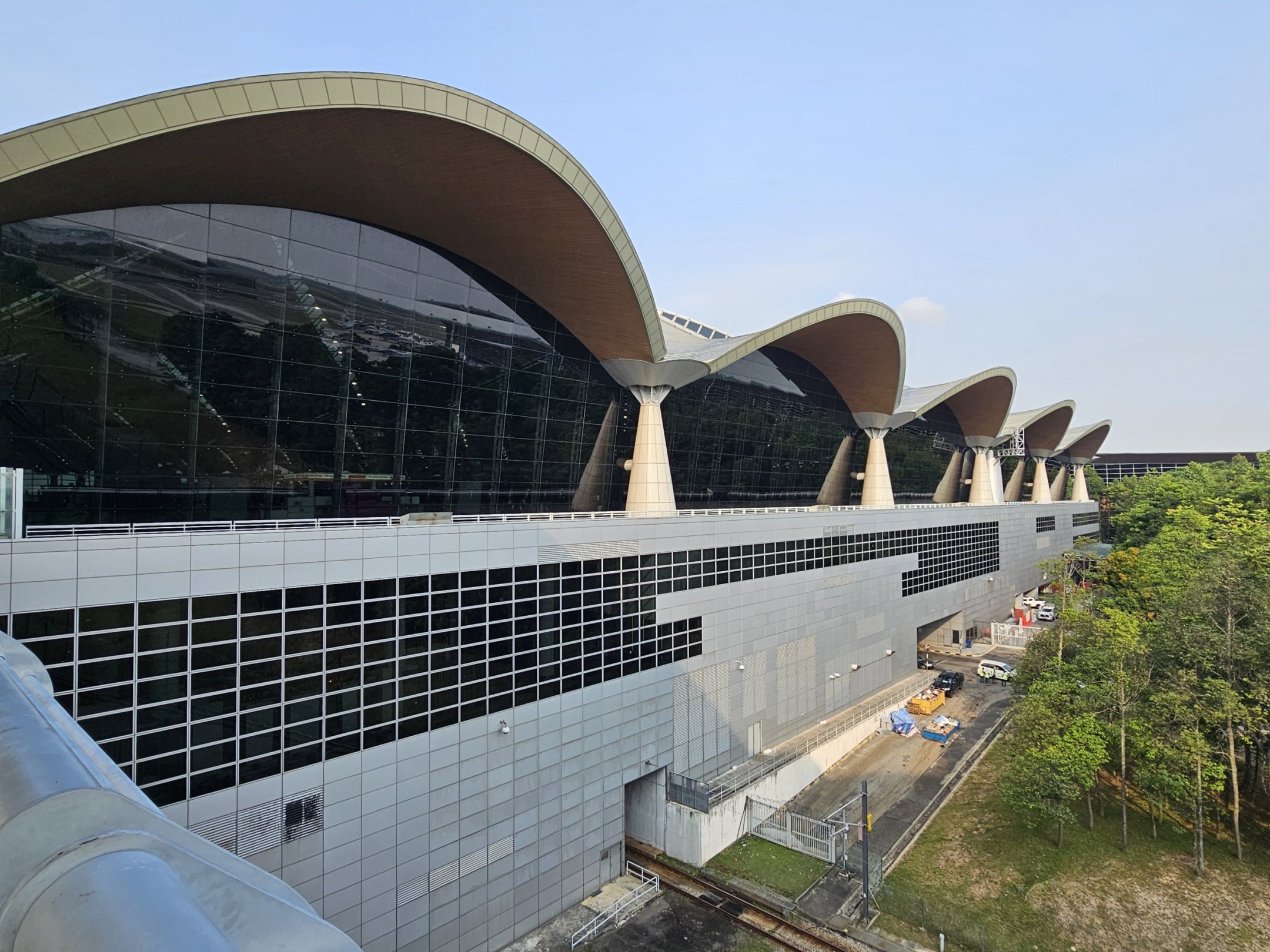 Connections and terminals at Kuala Lumpur Airport (KUL)
