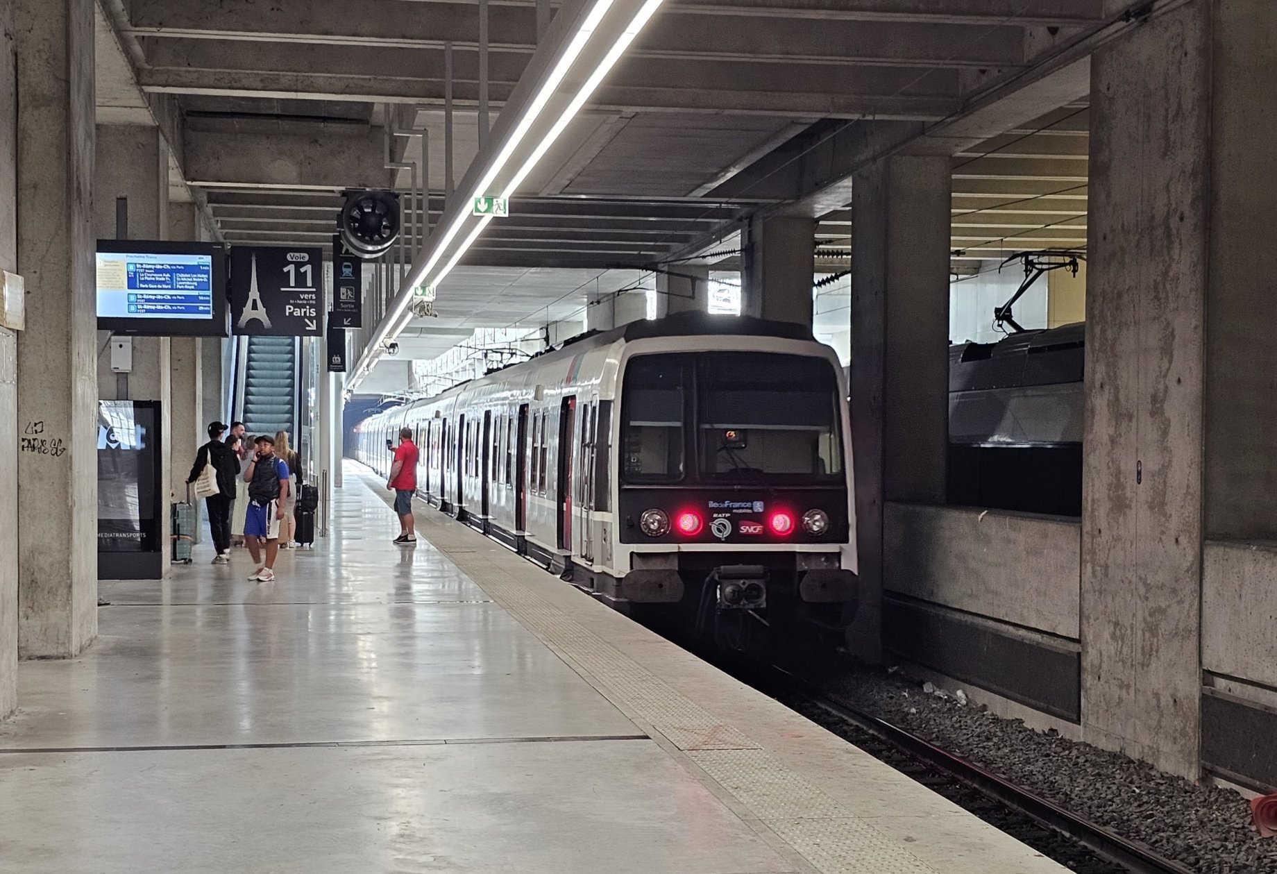 Getting from Paris Charles de Gaulle CDG Airport: What I Recommend