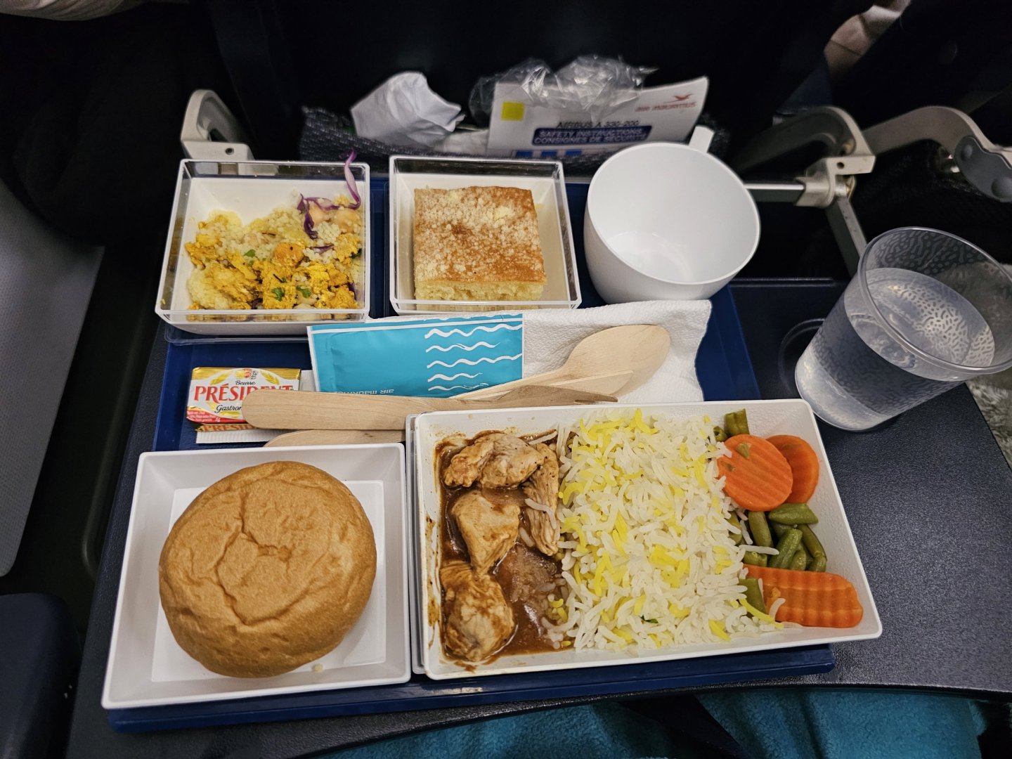 Air Mauritius on board services: food, wifi, IFE