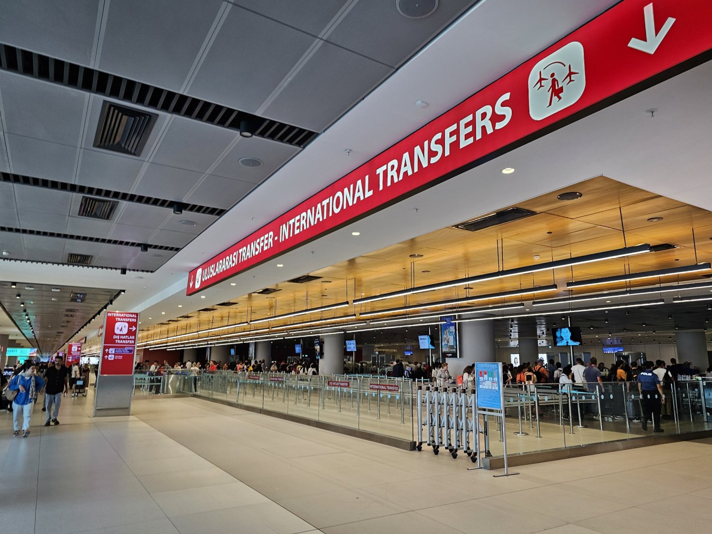 Connections and terminals at Istanbul Airport (IST)