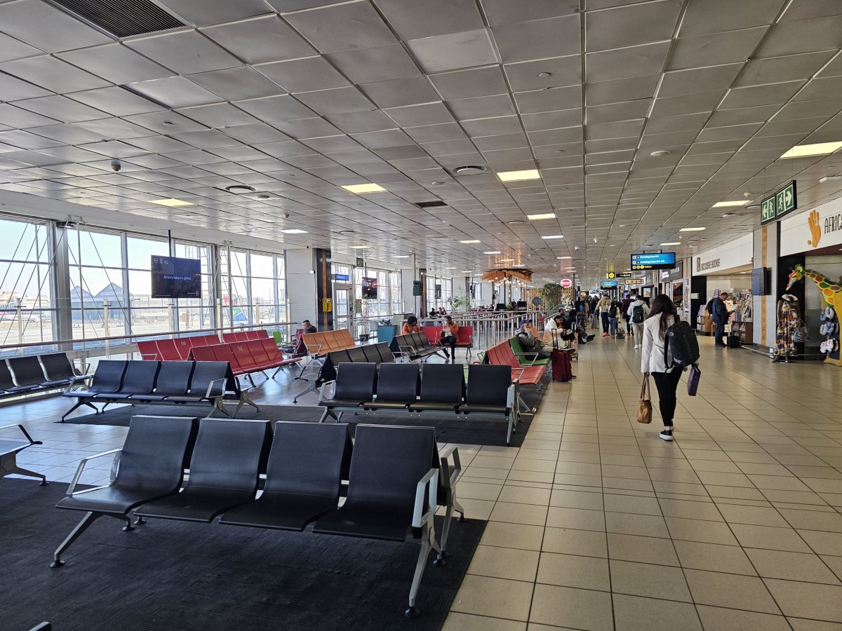 Connections and terminals at Johannesburg Airport (JNB)