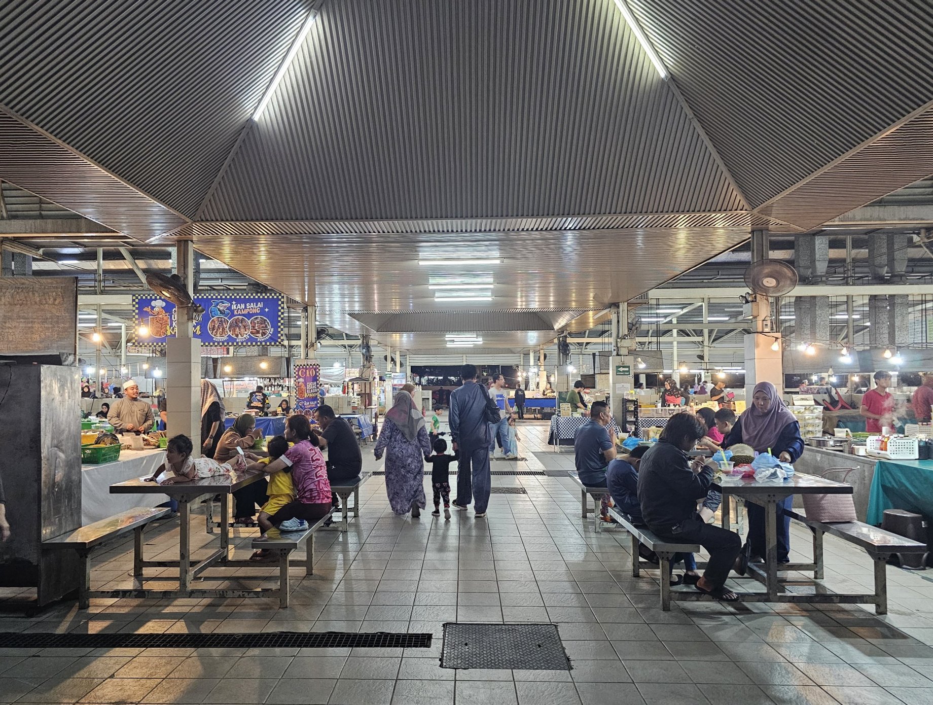 Gadong Night Market, Bandar Seri Begawan - all you need to know