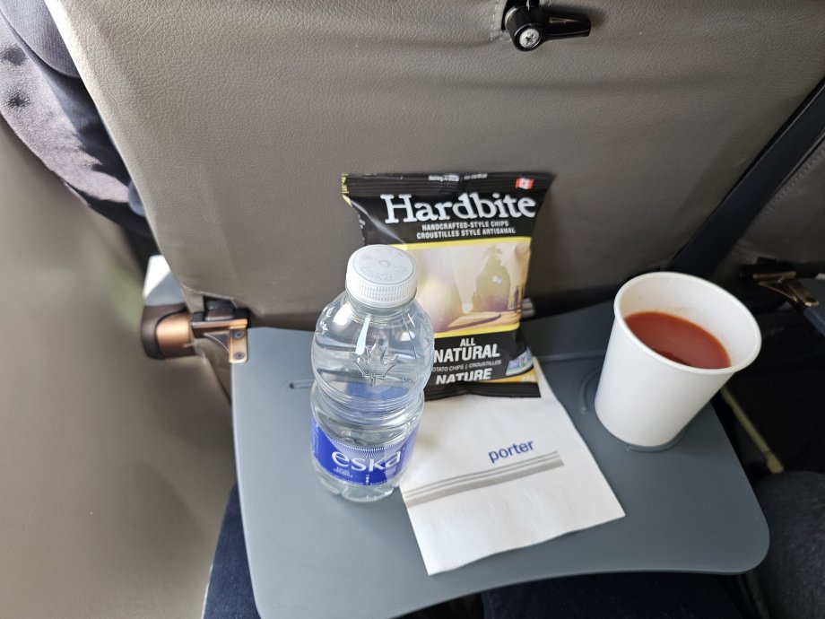 Porter Airlines on board services: food, wifi, IFE