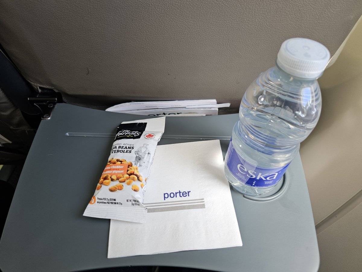 Porter Airlines on board services: food, wifi, IFE
