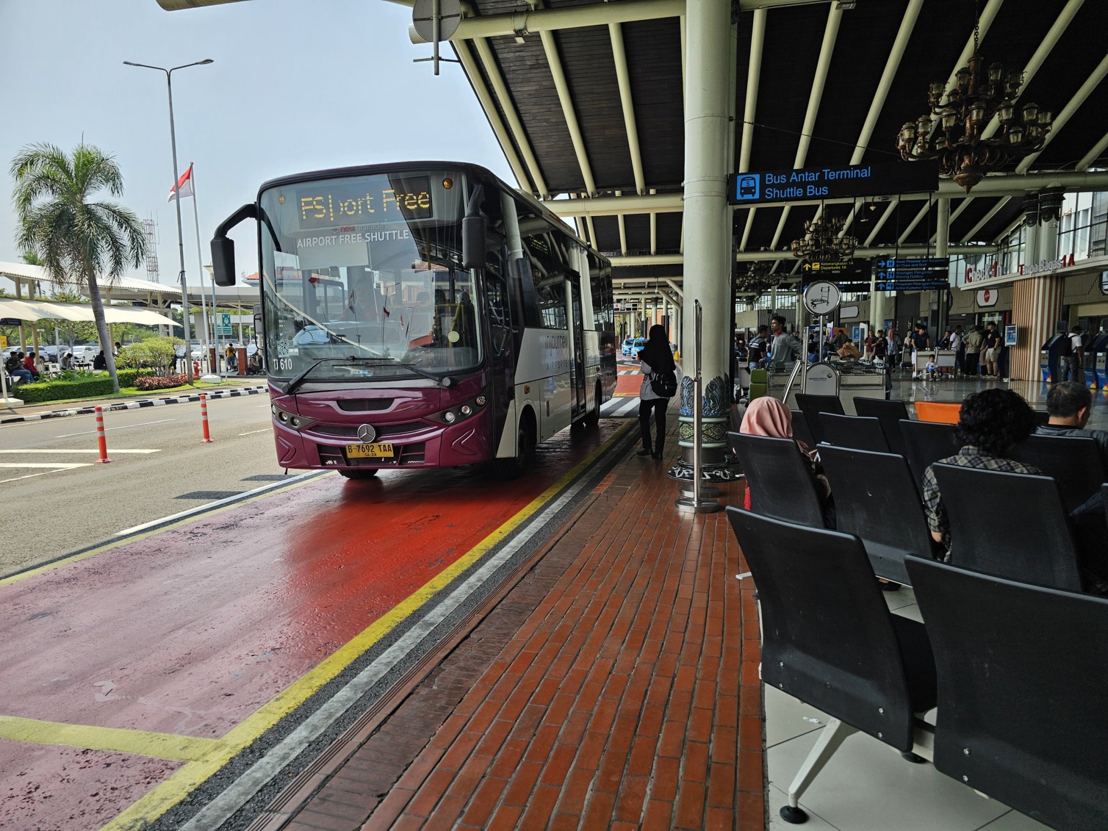 Connections and terminals at Jakarta Soekarno Hatta Airport (CGK)