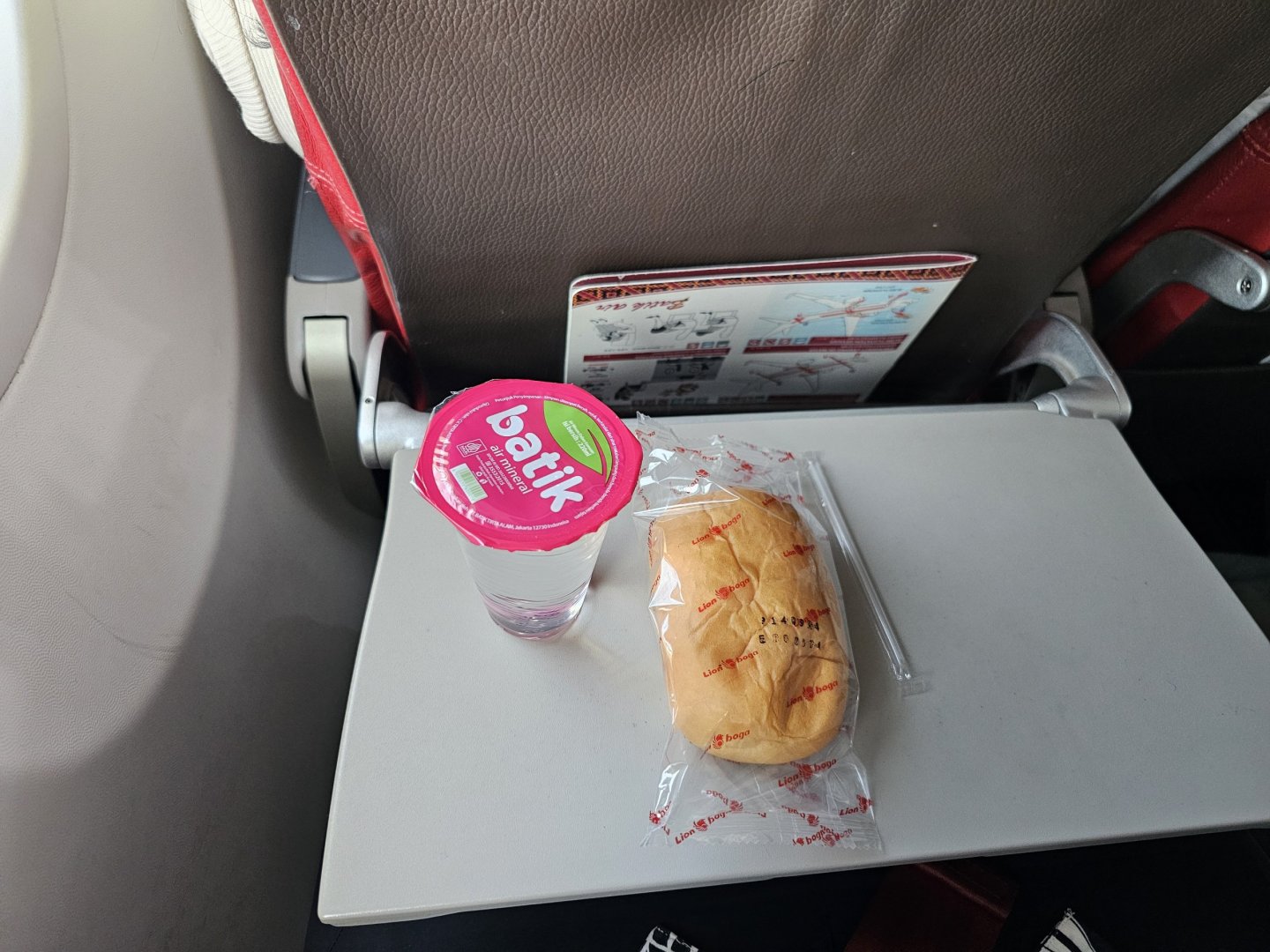 Batik Air on board services: food, wifi, IFE
