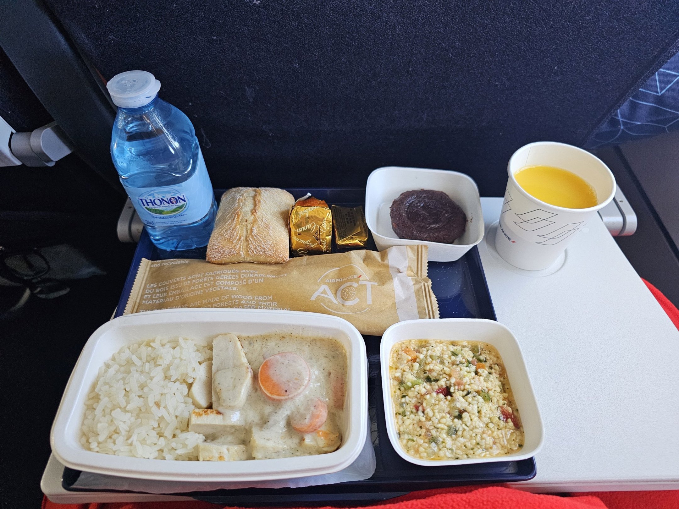 Air France on board services: food, wifi, IFE