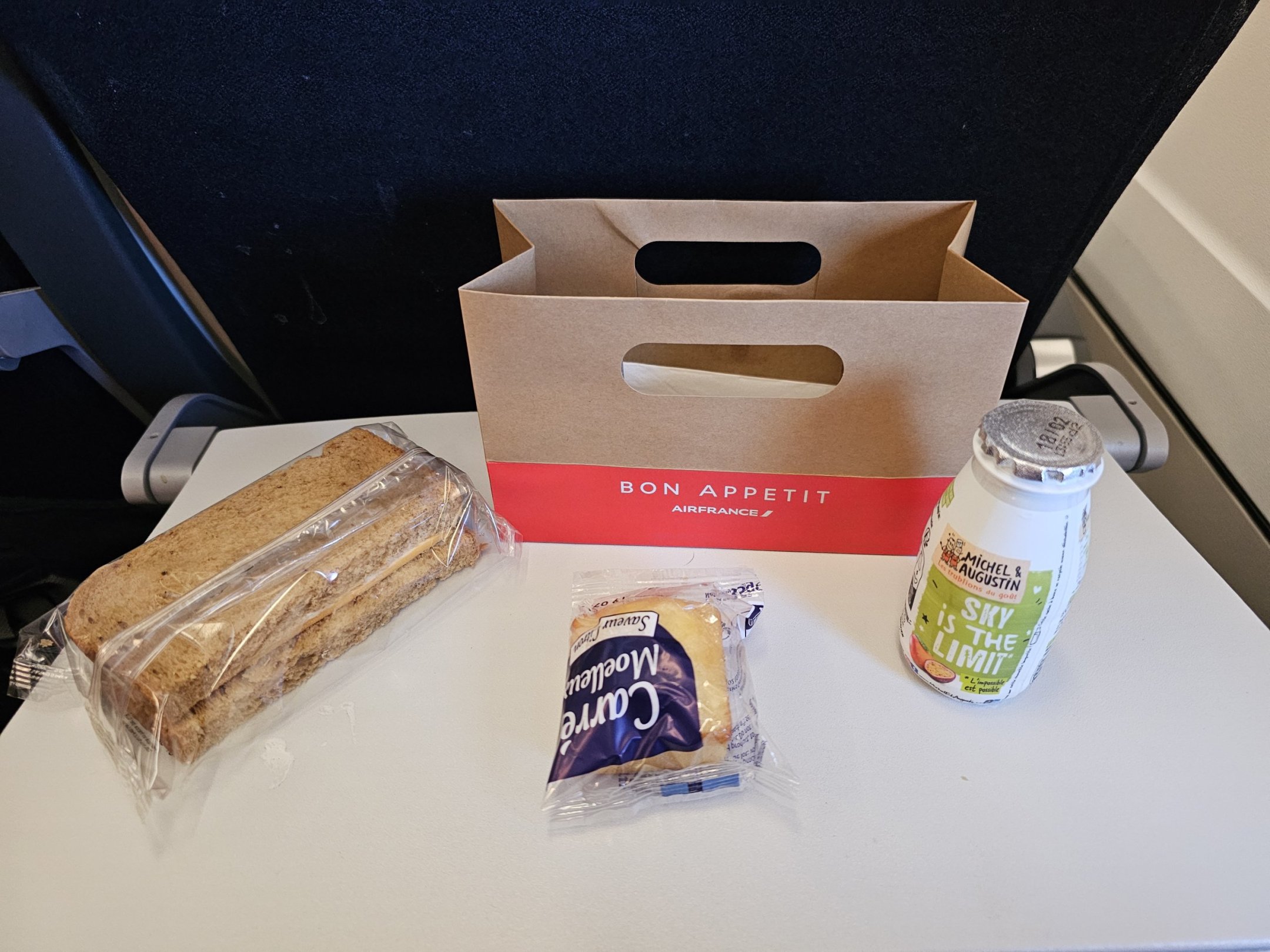 Air France on board services: food, wifi, IFE