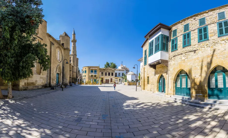 10 best monuments & statues in Cyprus (with Map)