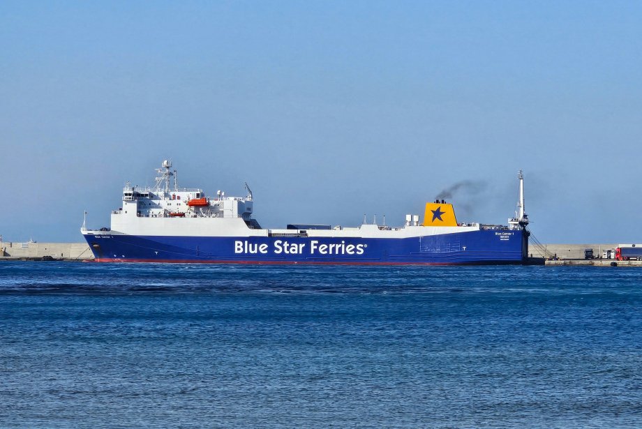 Ferry to Rhodes - routes, ports and prices for 2026