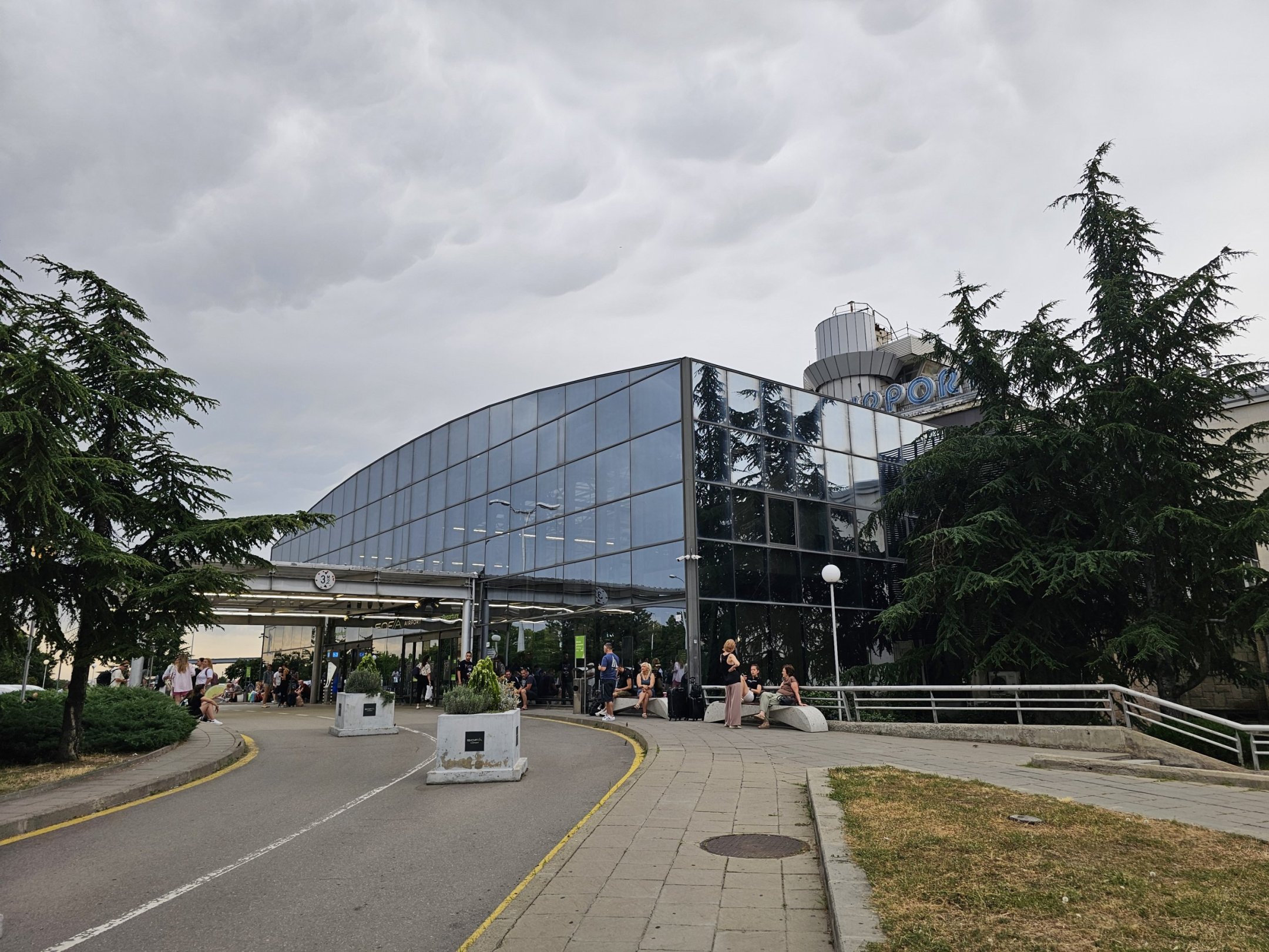 Connections and terminals at Sofia Airport (SOF)