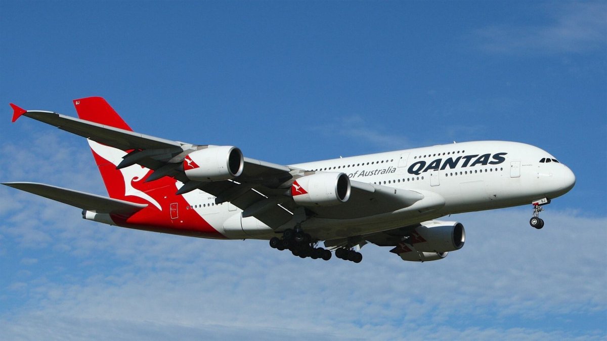 Qantas baggage allowance (hand and checked)