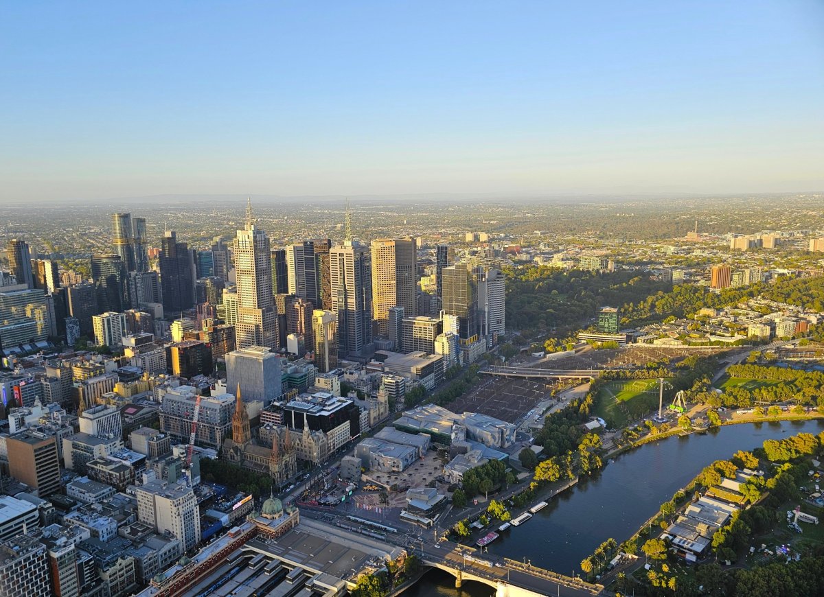 Hotels near Melbourne Essendon Airport (MEB)