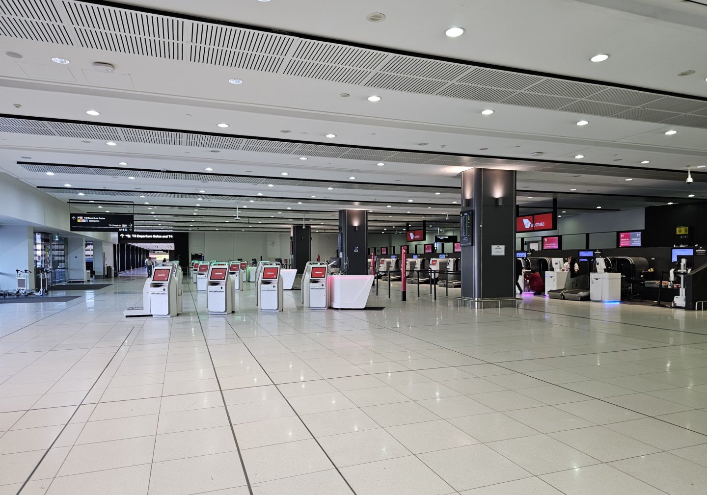 Connections and terminals at Melbourne Airport (MEL)