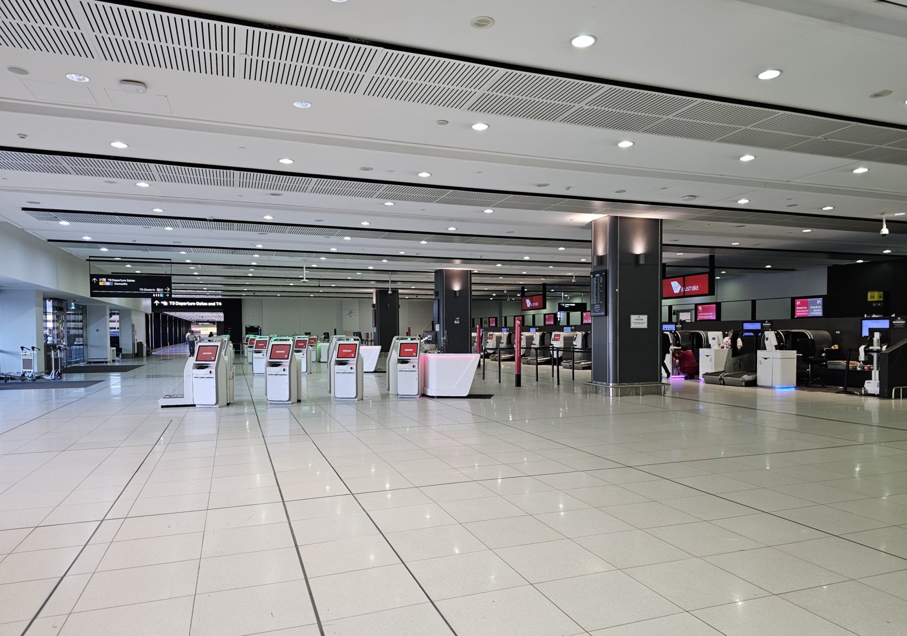 Connections and terminals at Melbourne Airport (MEL)