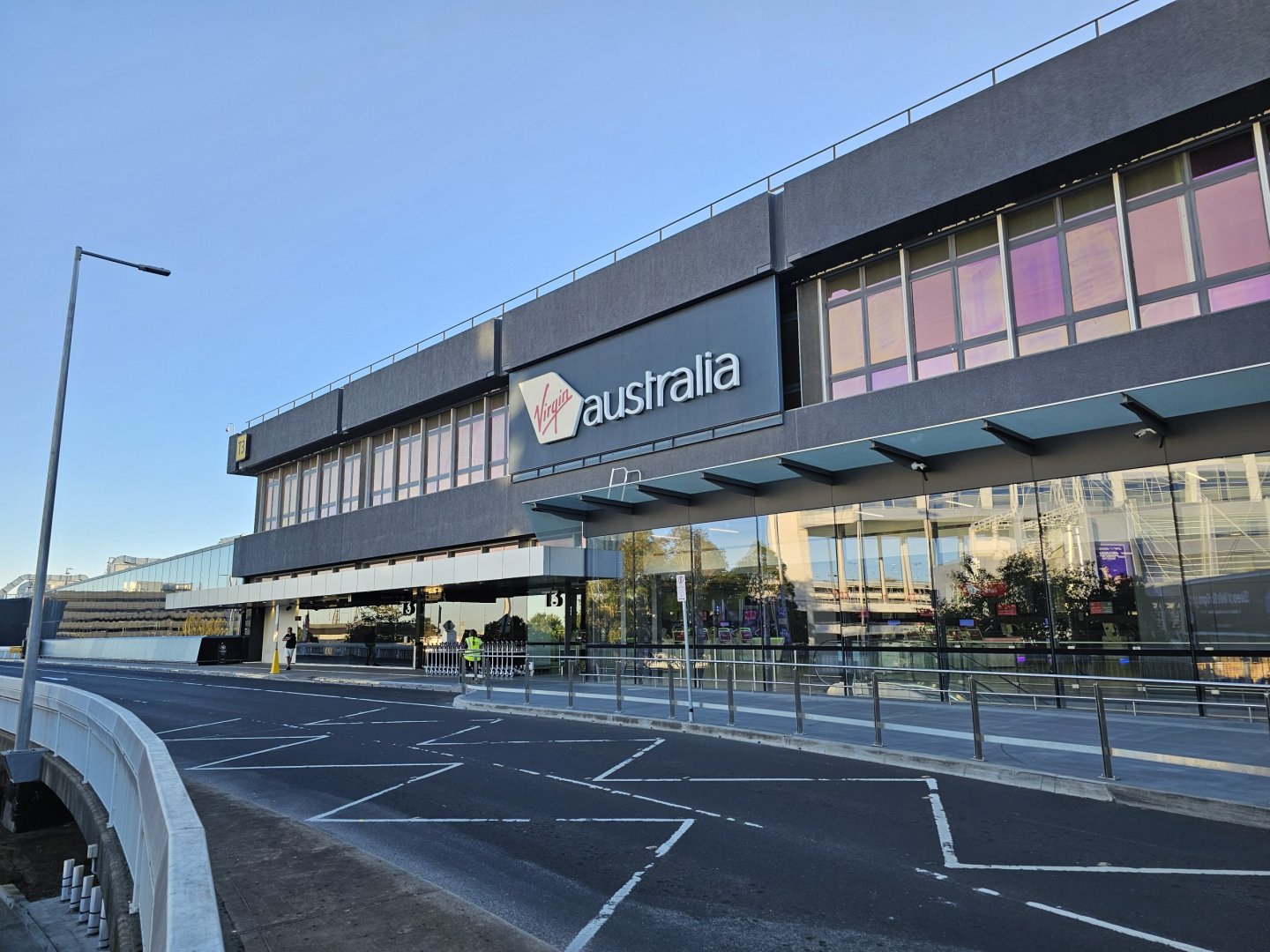 Connections and terminals at Melbourne Airport (MEL)