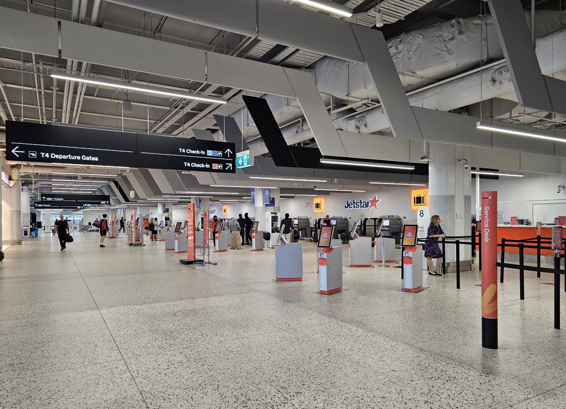 Connections and terminals at Melbourne Airport (MEL)