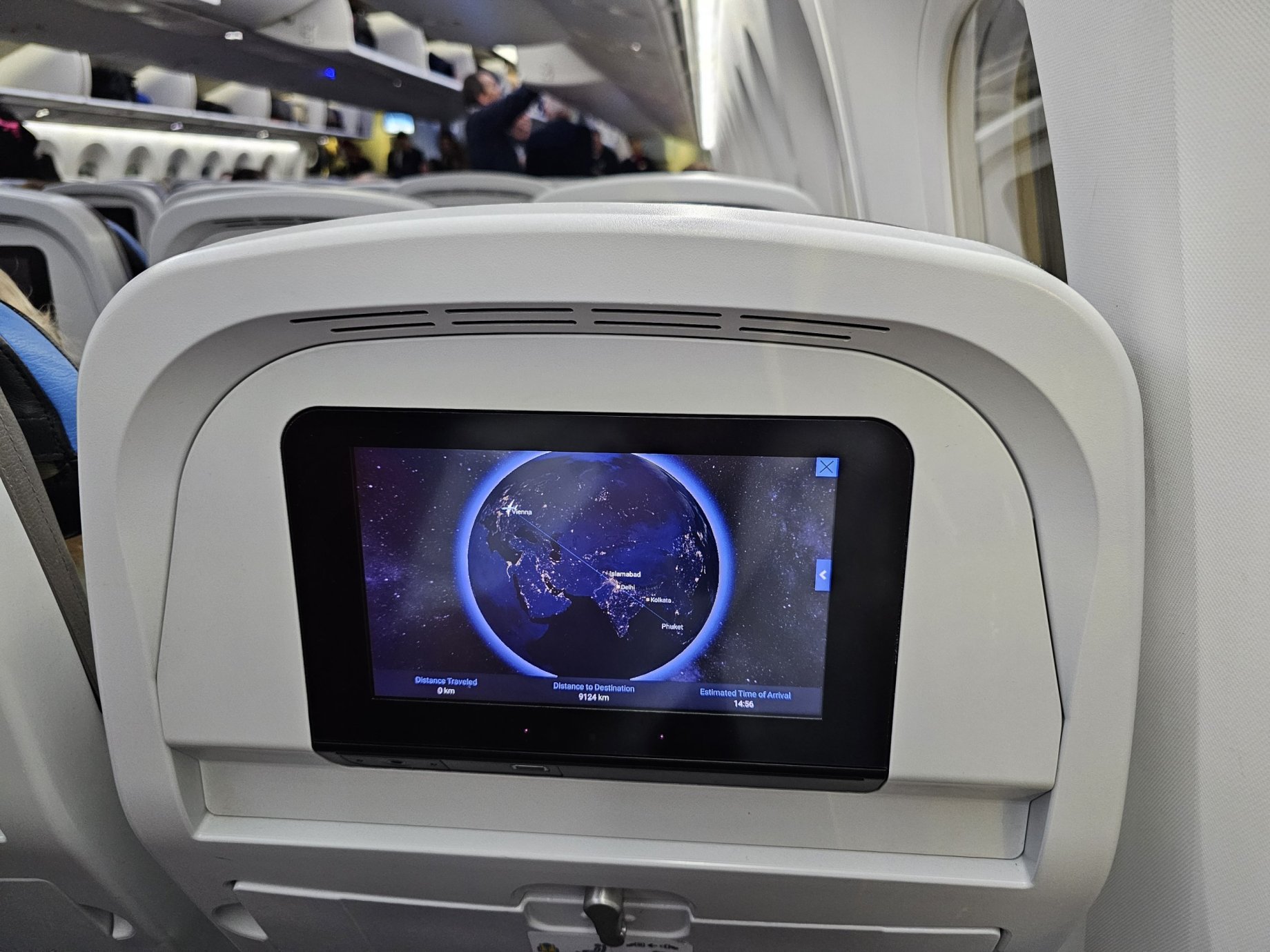Neos on board services: food, wifi, IFE