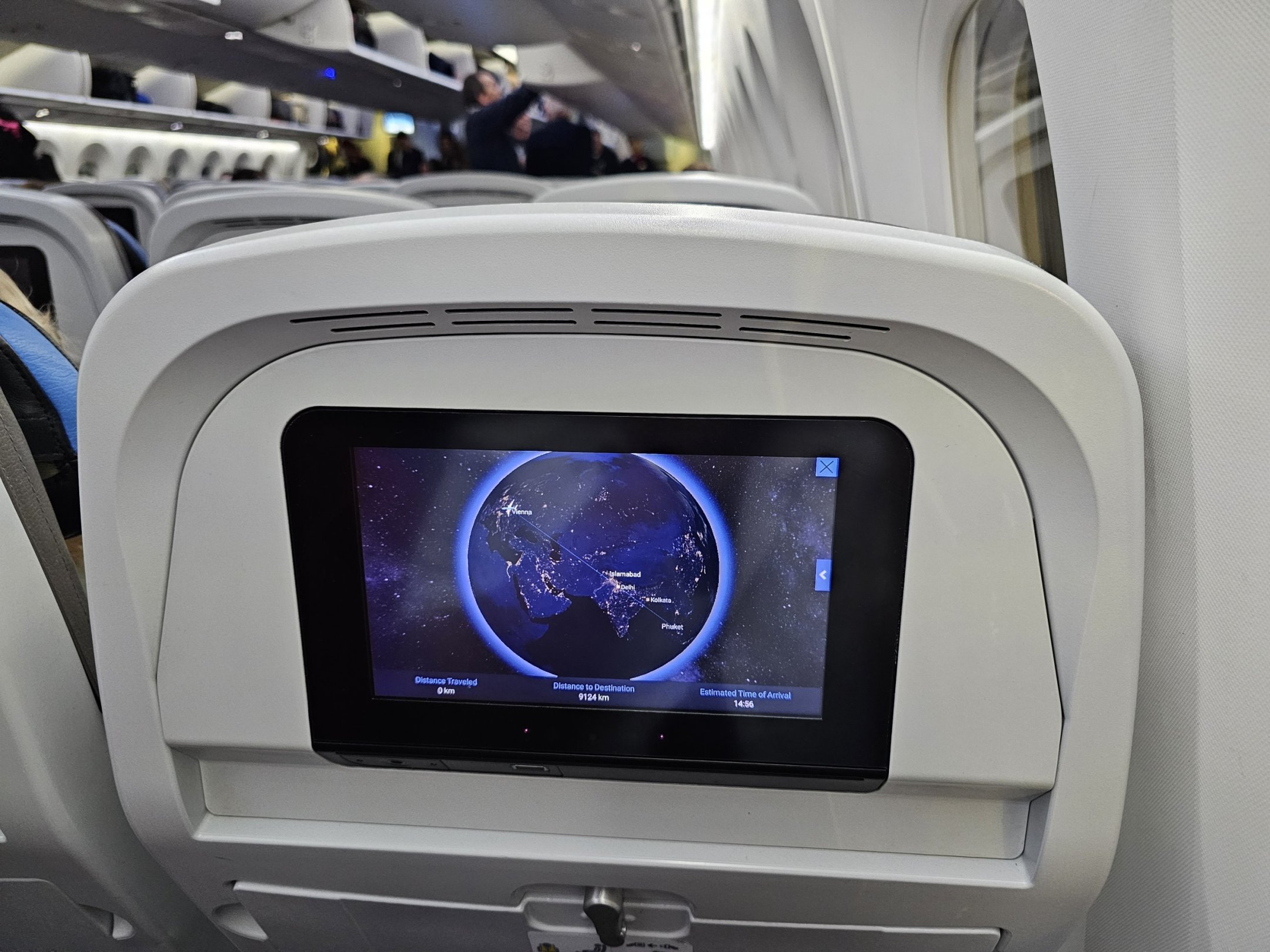 Neos on board services: food, wifi, IFE